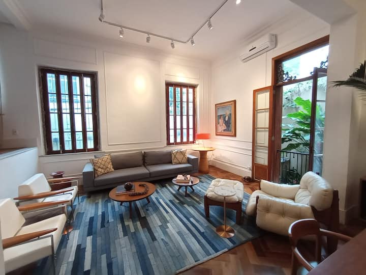 Townhouse By The Feet Of The Christ - Copacabana