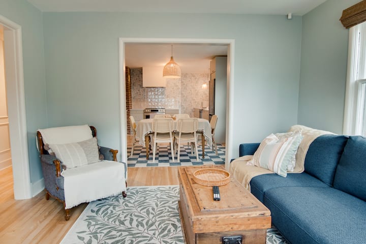 The Coastal Cottage Unit - Halifax, Canada