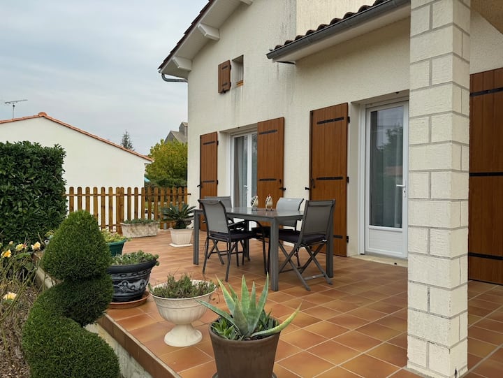 Chez Gaby - 1,5km Des Thermes - Jonzac