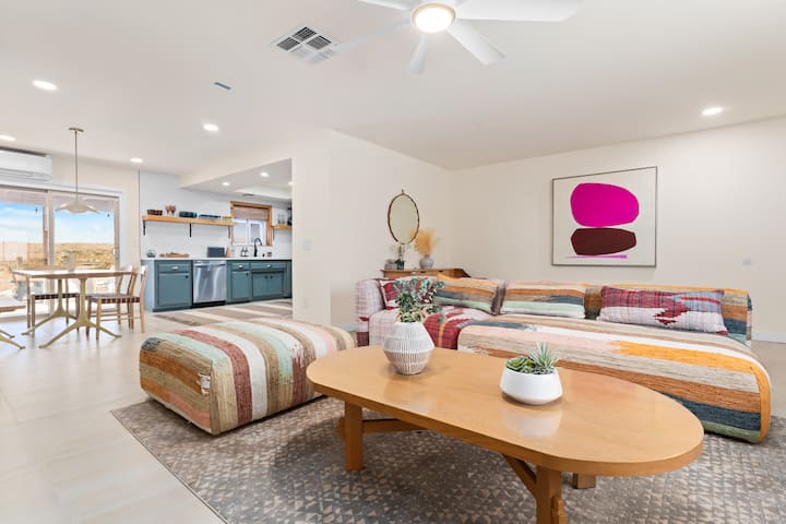 Sollevanta Villa In Joshua Tree Hot Tub - Yucca Valley, CA