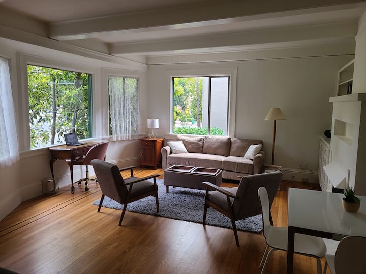 Walk To Cal, Shops, Hikes - Berkeley, CA