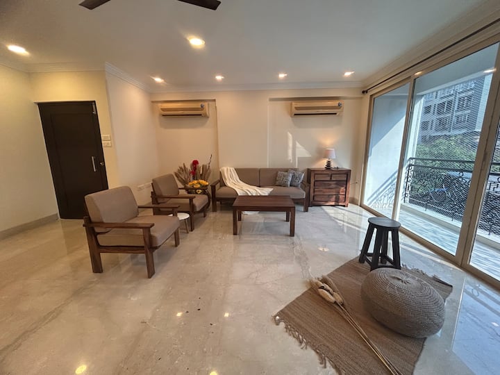 Ohana Haus - A Home Away From Home - Mumbaj