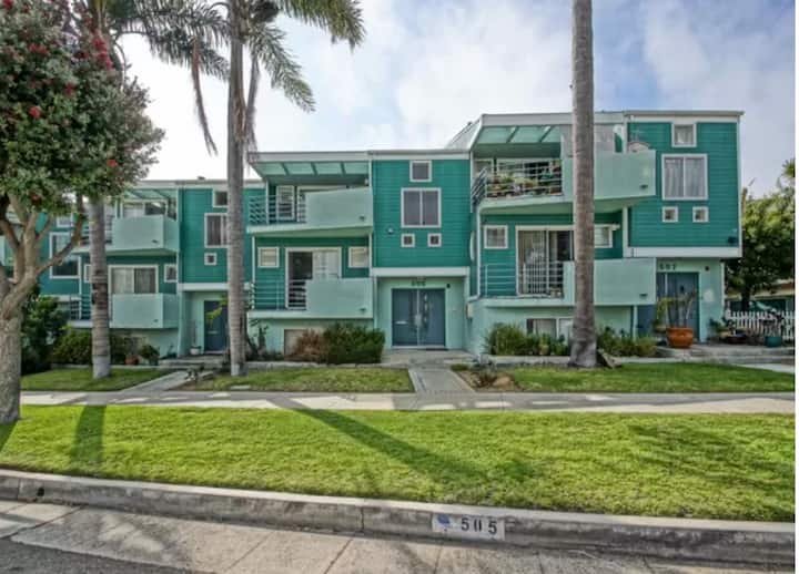 Redondo Beach Home Close To Many - Redondo Beach, CA