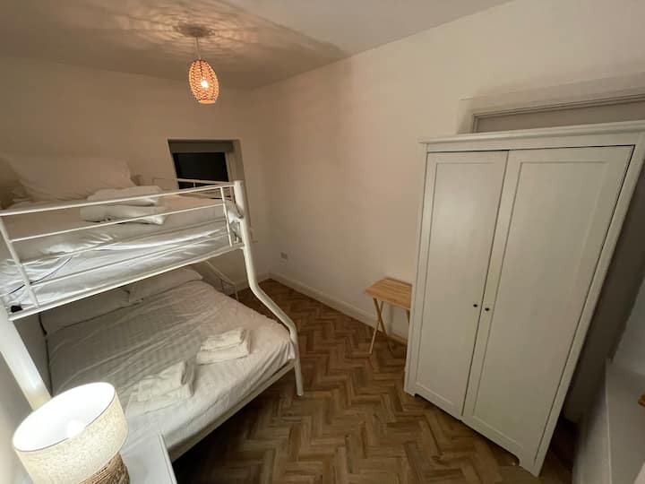 Triple Treat Room - Derry