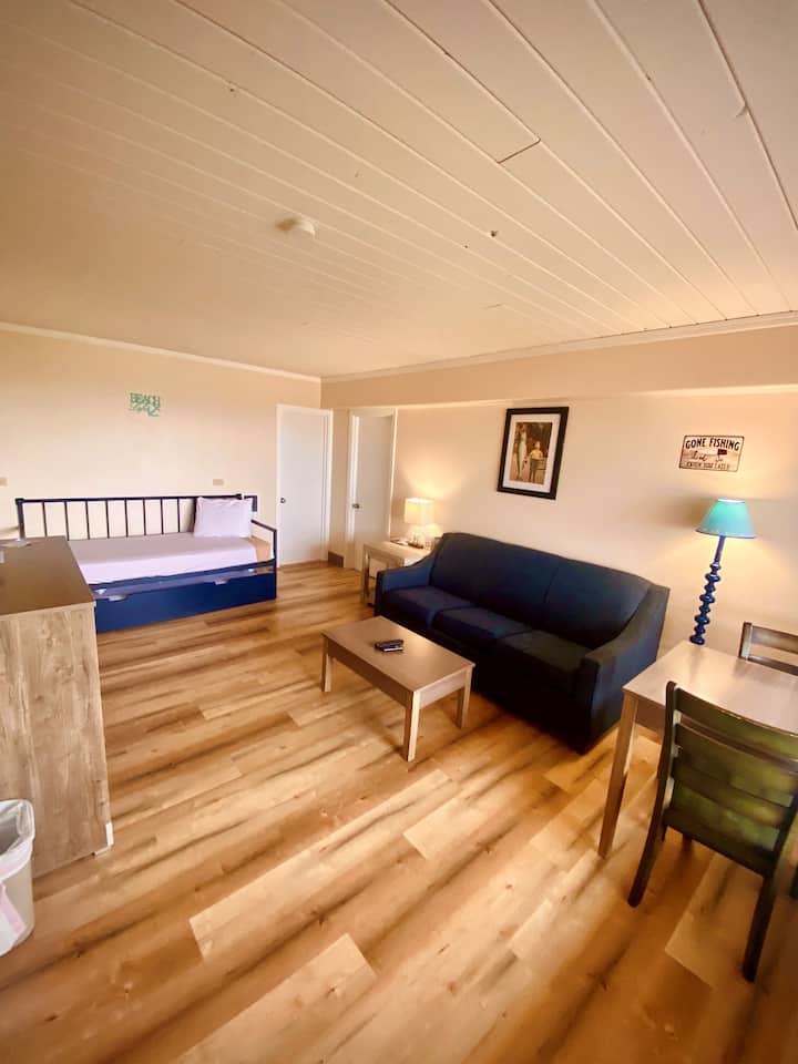 One Bedroom Suite W/sleeper/trundle And Ocean View - Westport, WA