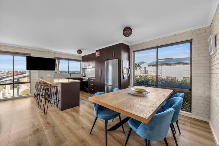 Capri Apartments - Pool - Pambula