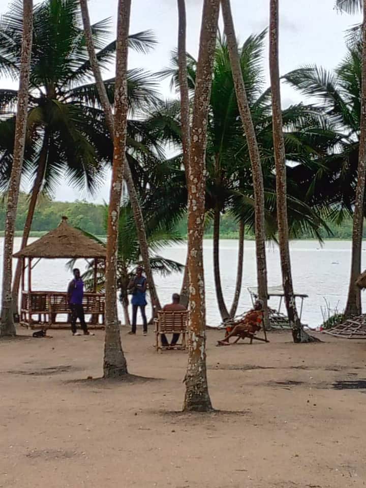 2 Chambres Ventillées Braffedon - Côte d'Ivoire
