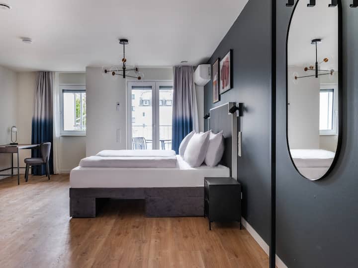 Numa | Xl Studio W/ Kitchenette, Balcony, Sofa Bed - Düsseldorf