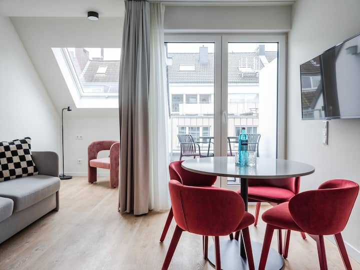 Numa | 1 Bedroom Apartment With Balcony & Sofa Bed - Düsseldorf