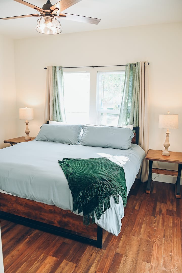 Modern Cottage Retreat | Walk To Downtown + Free P - Thomasville, GA