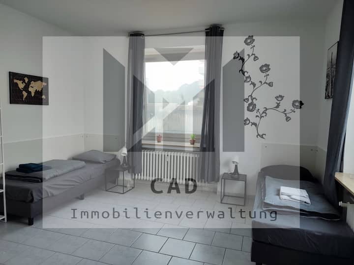 Zentrale Monteurwohnung Mönchenglad. 6 P. Top Lage - Mönchengladbach