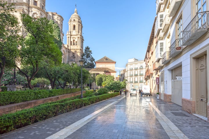 Cómodo Apartamento Junto A La Catedral By Rent Me - Málaga