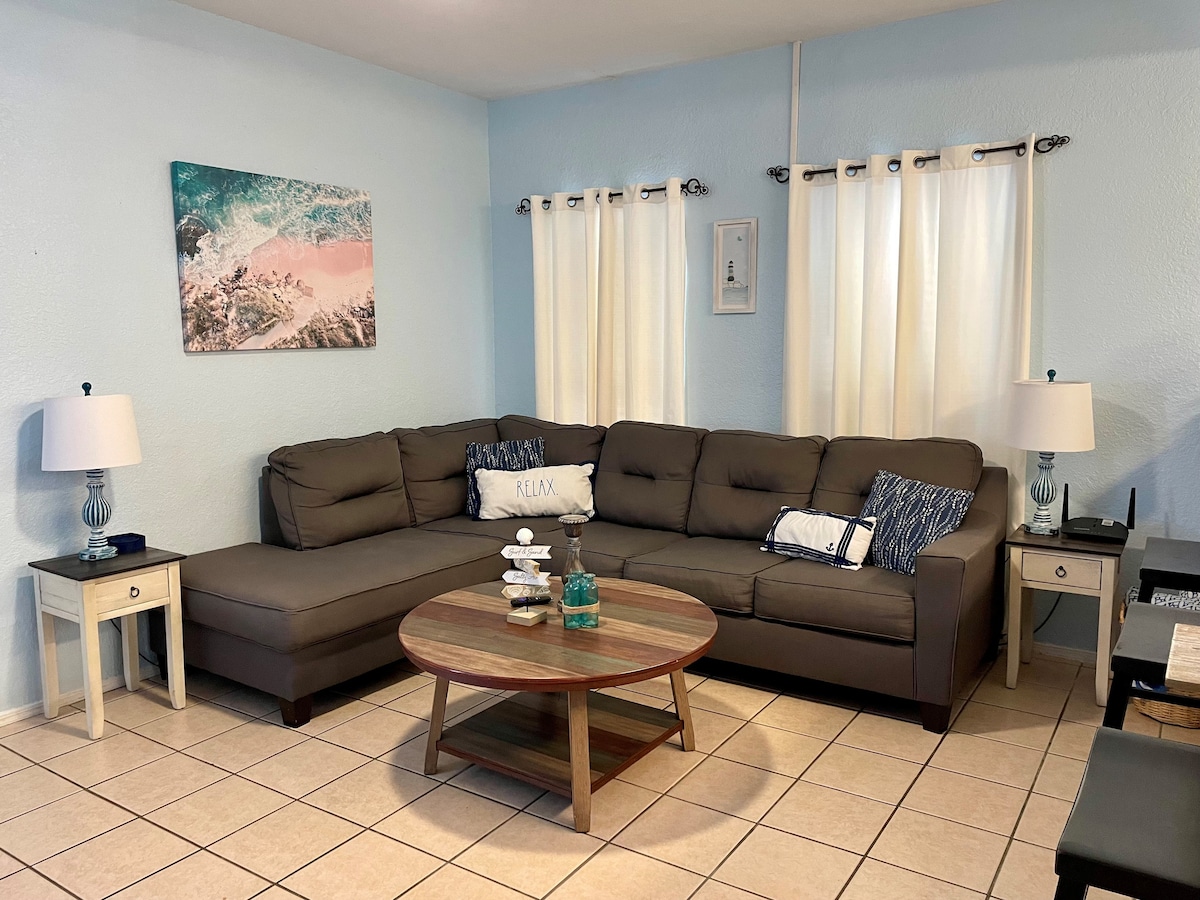 Morningside #201 Lovely condo close to beach acc. - Apartments for Rent ...