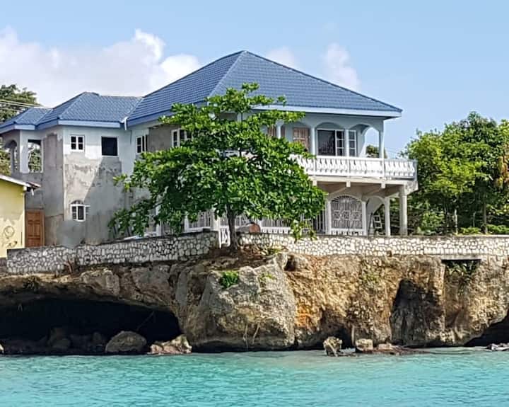 Belmont Point Guesthouse - Cave