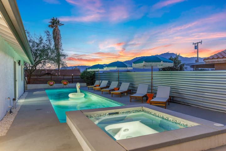 Designer Casa: Pool, Spa Mural, Firepit, Game Room - Desert Hot Springs, CA