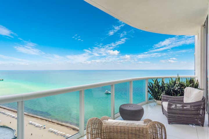 3/3 Ocean View Private Residence At Trump Tower - サーフサイド, FL