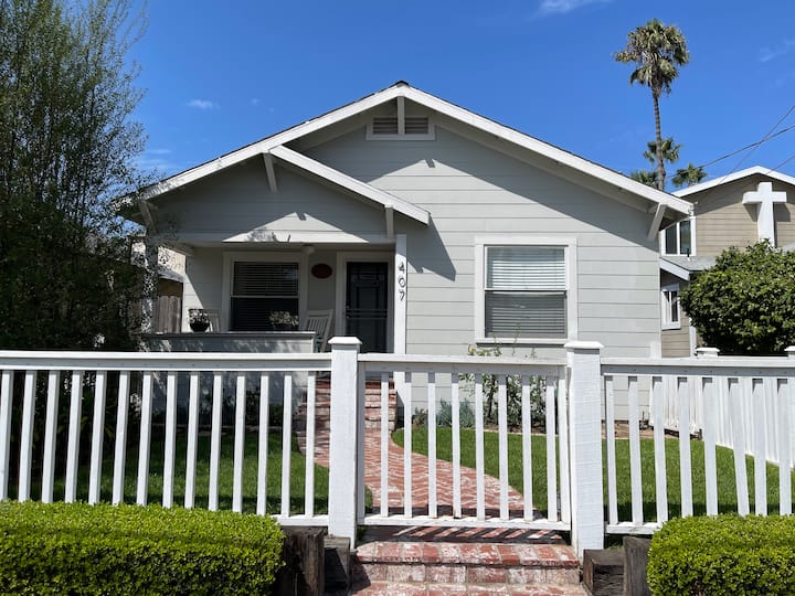 Classic Affordable Beach Cottage - Huntington Beach, CA