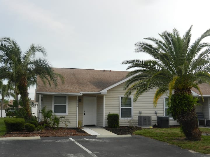Cute Updated Villa - Palm Harbor, FL