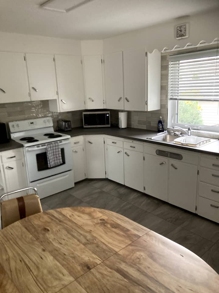 Broadway Bungalow - Regina