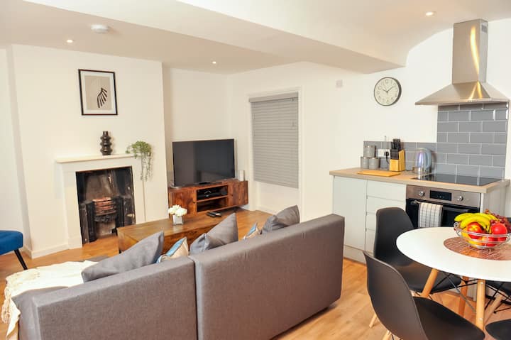 Queens Terrace Central Free Parking - Reading