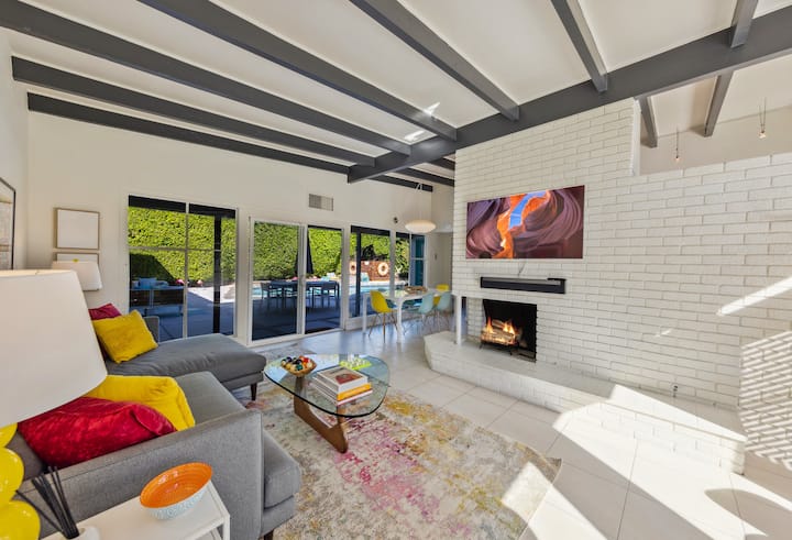 Turn Of The (Mid) Century - Palm Springs, CA