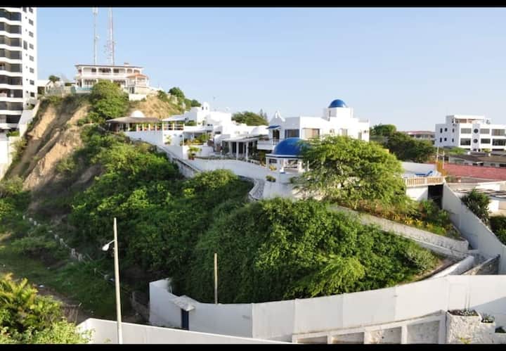 Casa En Loma Al Pie De La Playa - Punta Blanca