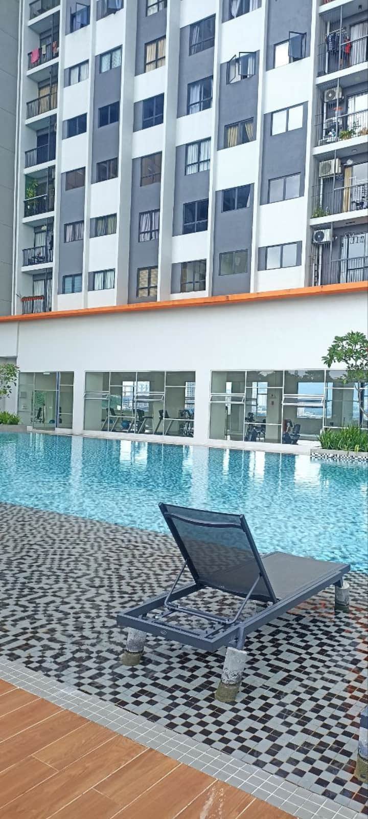 Apartment 3br + Pool View + Wifi Near Klcc & Pwtc - Kuala Lumpur