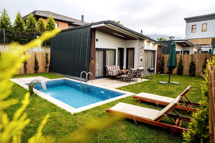 Vital Home Junior Garden Isıtmalı Havuzlu Villa - Sapanca