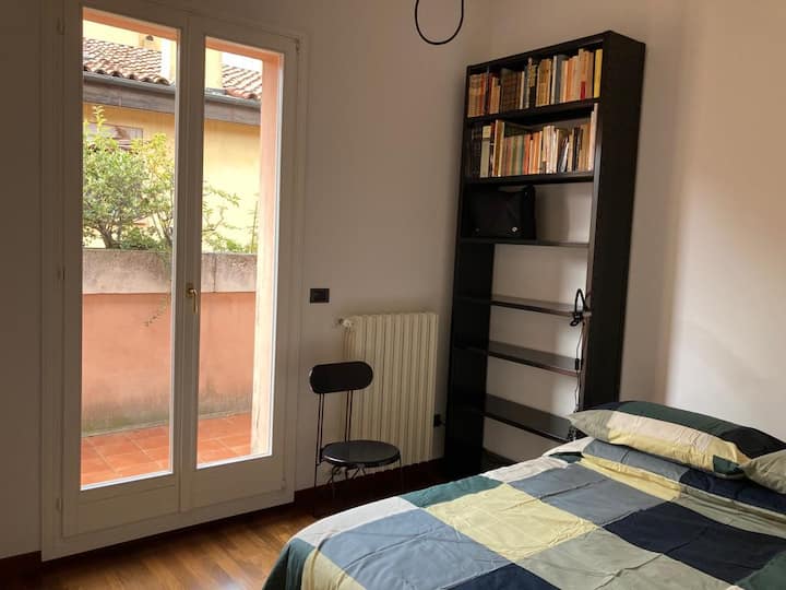 Bed And Breakfast Con Terrazzo - Azalea - Bologna