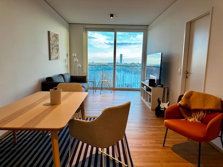 Modern Skyscraper W/ View Over Vienna. U3 Nearby - Wiedeń