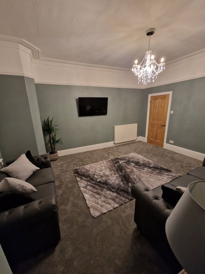 Luxury Apartment - Edge Hill University