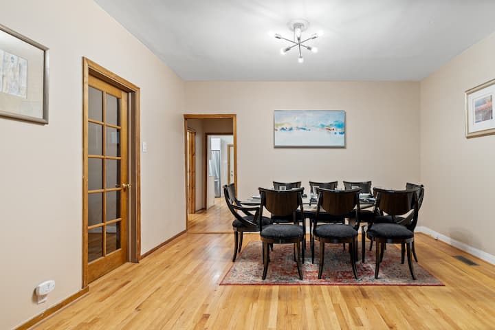 Private King Room In Prime Logan Square - Chicago, IL