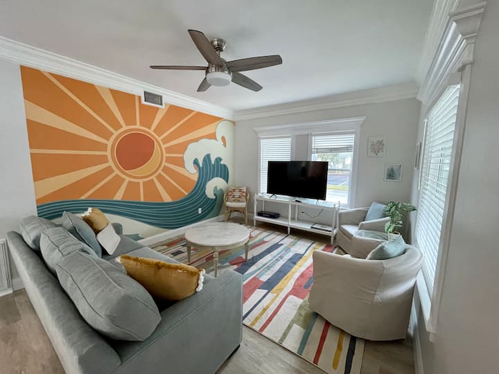 Downtown Nsb
Entire Home
 Julia's Retreat - New Smyrna Beach, FL