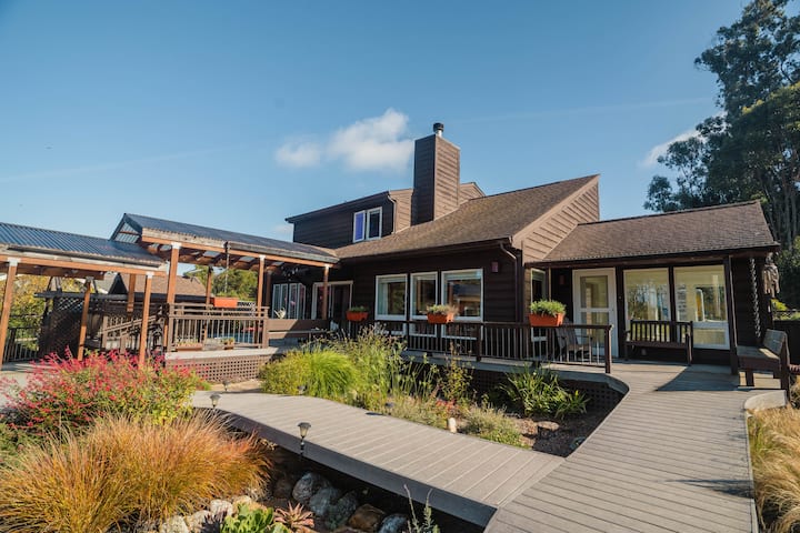 Oceanside Oasis | 4br/4ba With Game Room - Fort Bragg, CA
