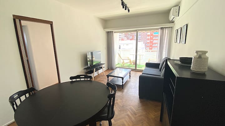 (B11) Remodeled Apartment - North Side For 4 - Buenos Aires