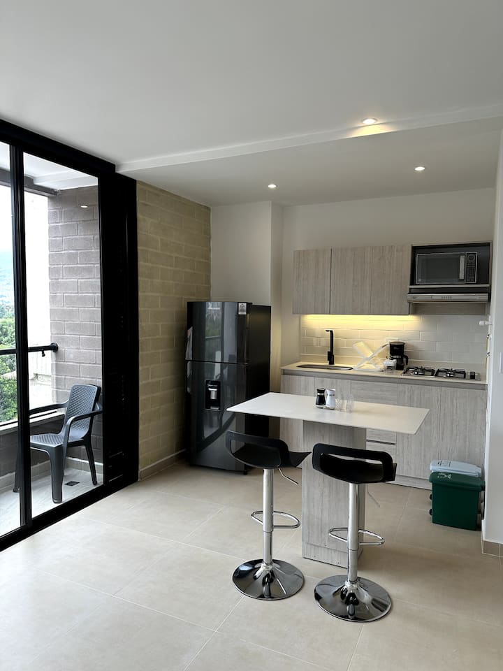 New Luxury Apartment In Laureles Stadium,nice View - Medellín