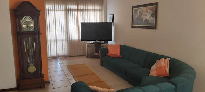 Excelente Localização - Serra Negra