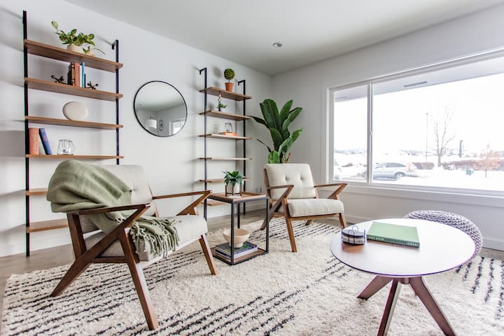 Bridger Hawk - Mid-century Classic (New) - Bozeman, MT