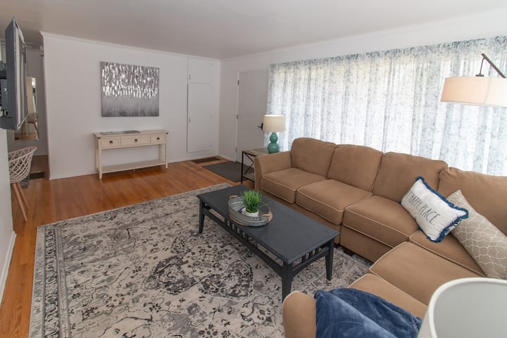 Conveniently Located 3bed, 1 Bath Northside Home! - Spokane, WA