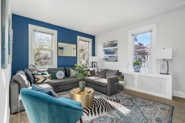 Jungle Oasis! 3bed/wine/yard/parking/firepit - Baltimore