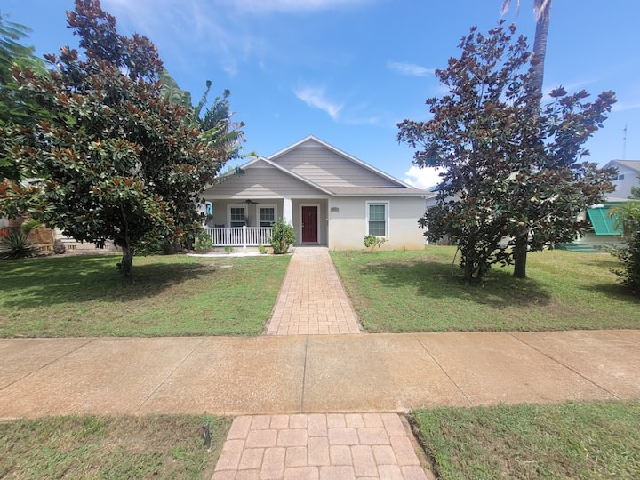 Magnolia Manor - St. Petersburg, FL