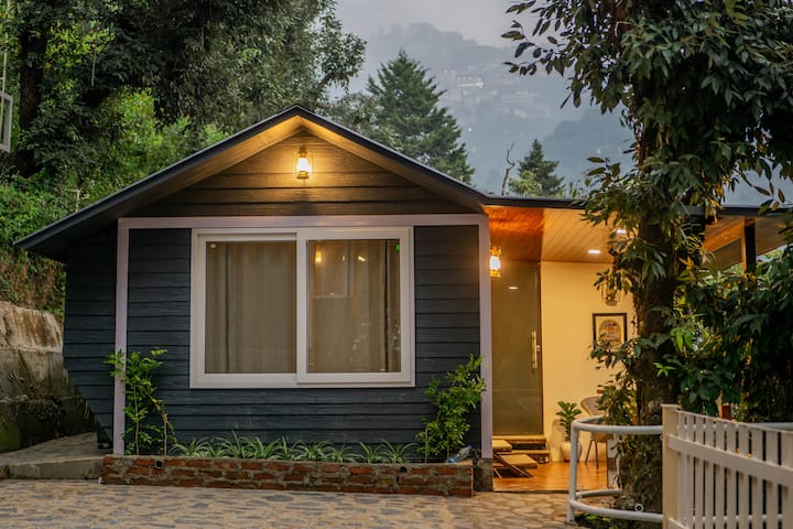 Srivasa - Whispering Pine Cottage, Mussoorie - Mussoorie