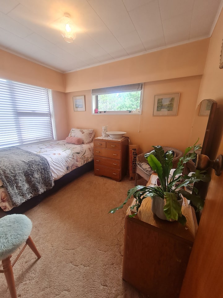 Two Single Rooms In Spacious, Relaxed Home. - Napier