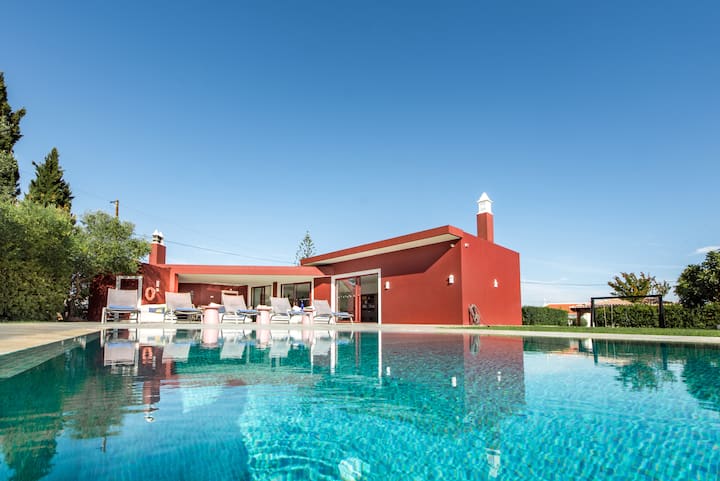 Unique 6 Bed Room Villa Private Pool - Free Wi-fi - Albufeira