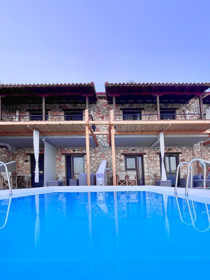 Koumaros Aparthotel-apartment With Sea View - Кассандра