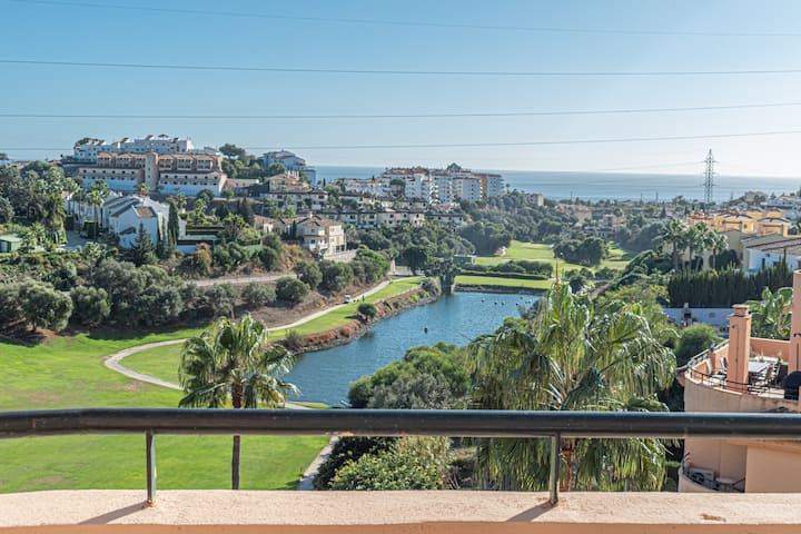 Miraflores Golf View Retreat - Sitio de Calahonda