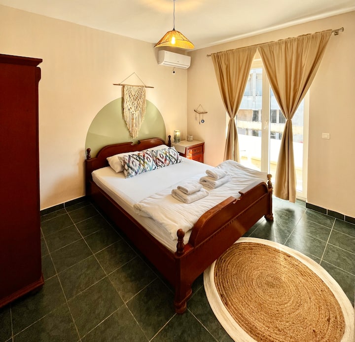 Comfortable,large 1+1 Apartment In Center Of Budva - Budva
