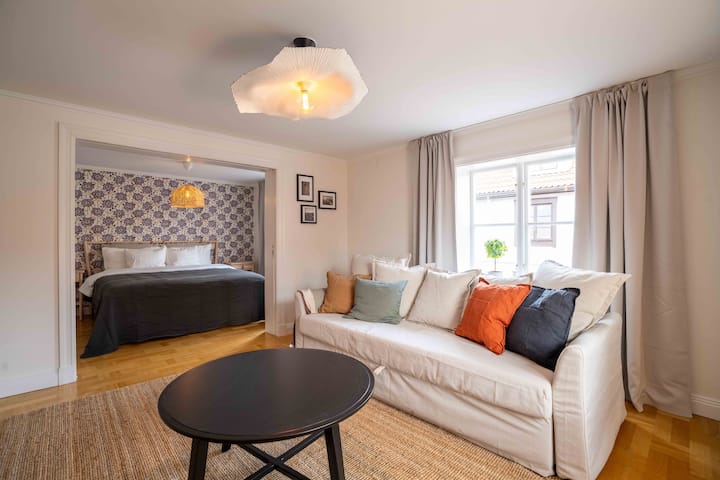 Stunning 18th Century Townhouse - Sigtuna Center - Sigtuna