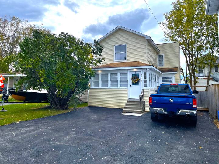 4-bed Oasis, Charming, Secure, Kid-friendly - Cornwall, ON, Canada