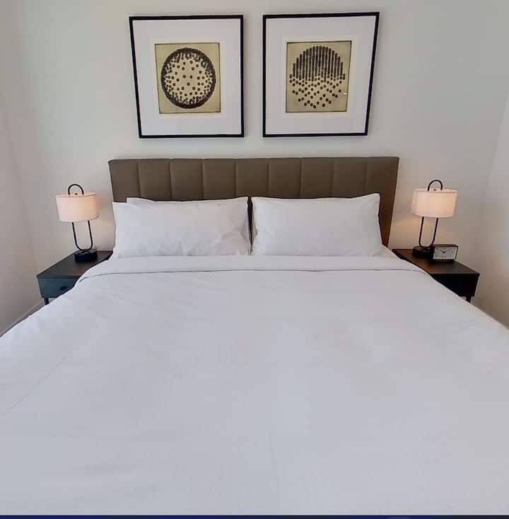 Level Long Beach - Lavish Jr. Two Bedroom Suite - Long Beach, CA